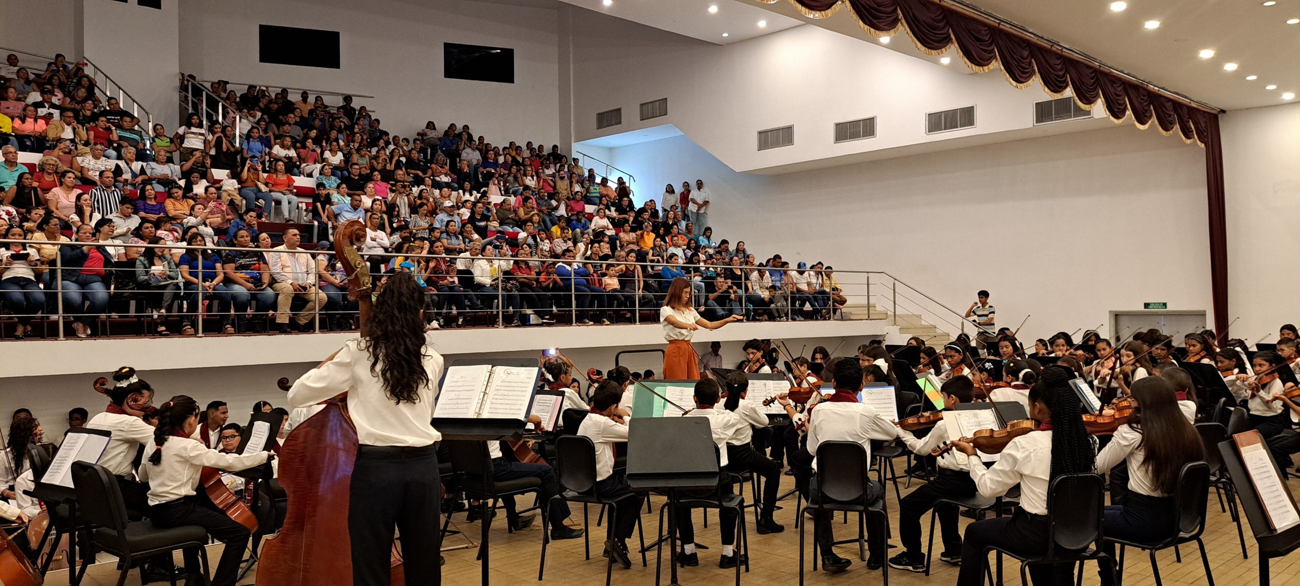 Con conciertos conmemorativos núcleos del país celebraron el 49 ...