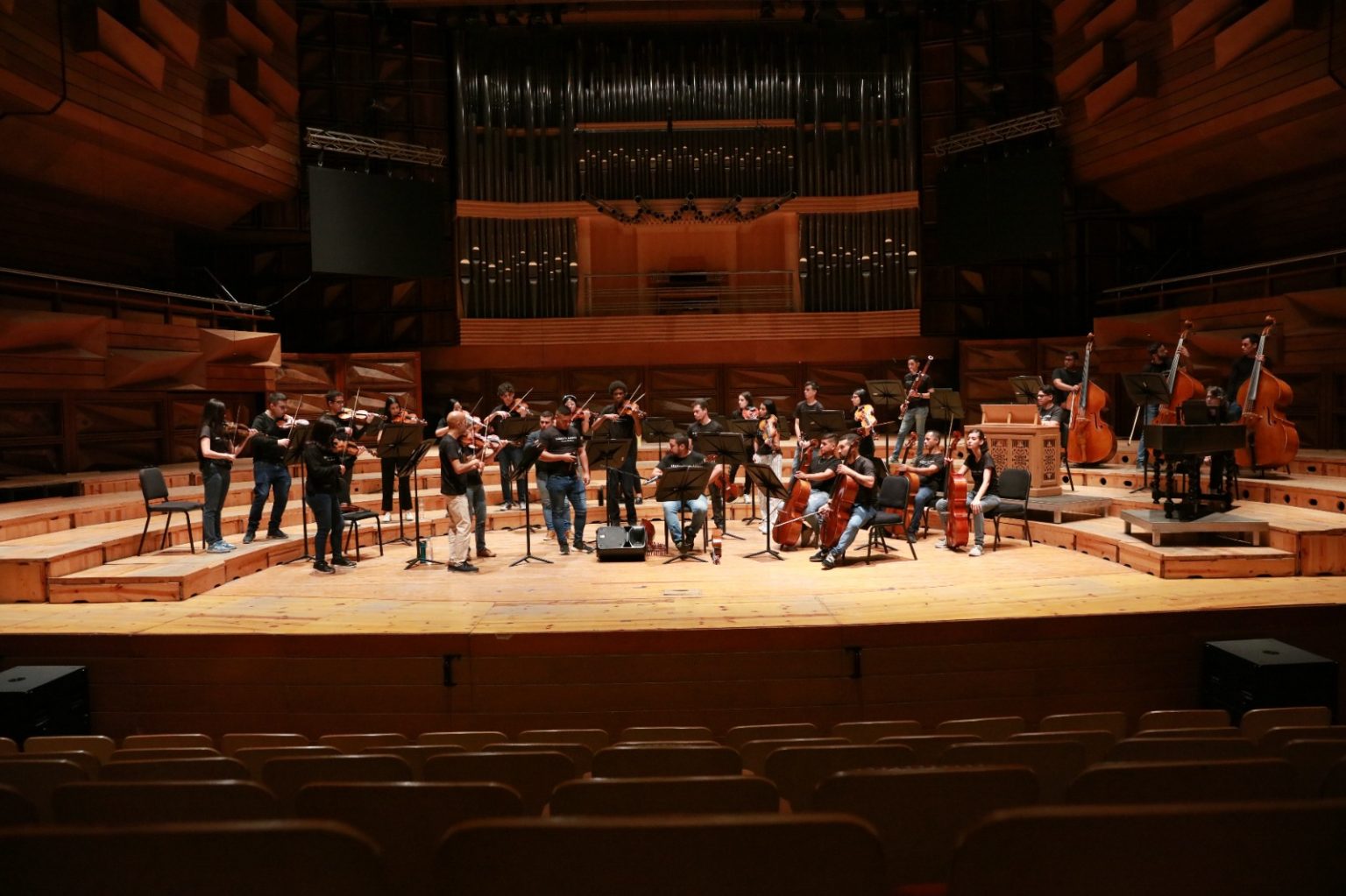 El Sistema trae una semana de cuatro, maracas y Boogie Moms – El Sistema